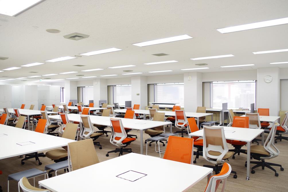 Sumitomo Life Insurance Company - KOKUYO